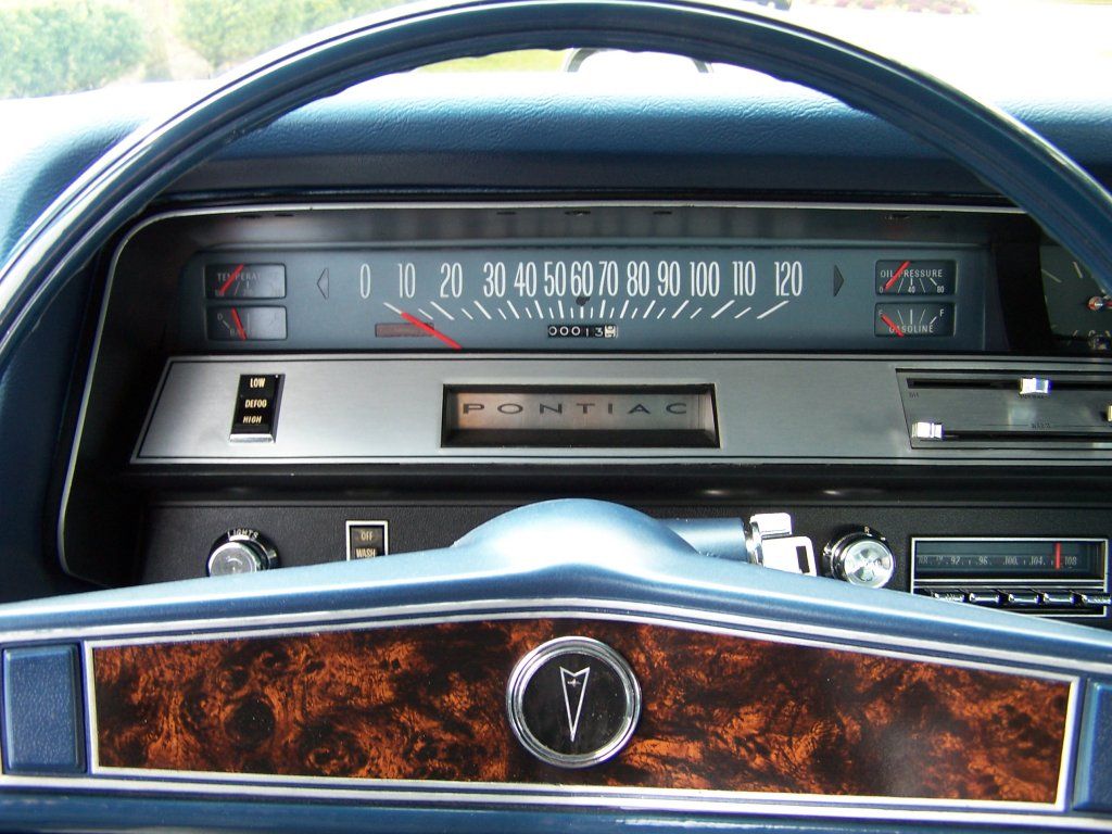 Restored 1969 Pontiac 2+2 Dash | Scrolller