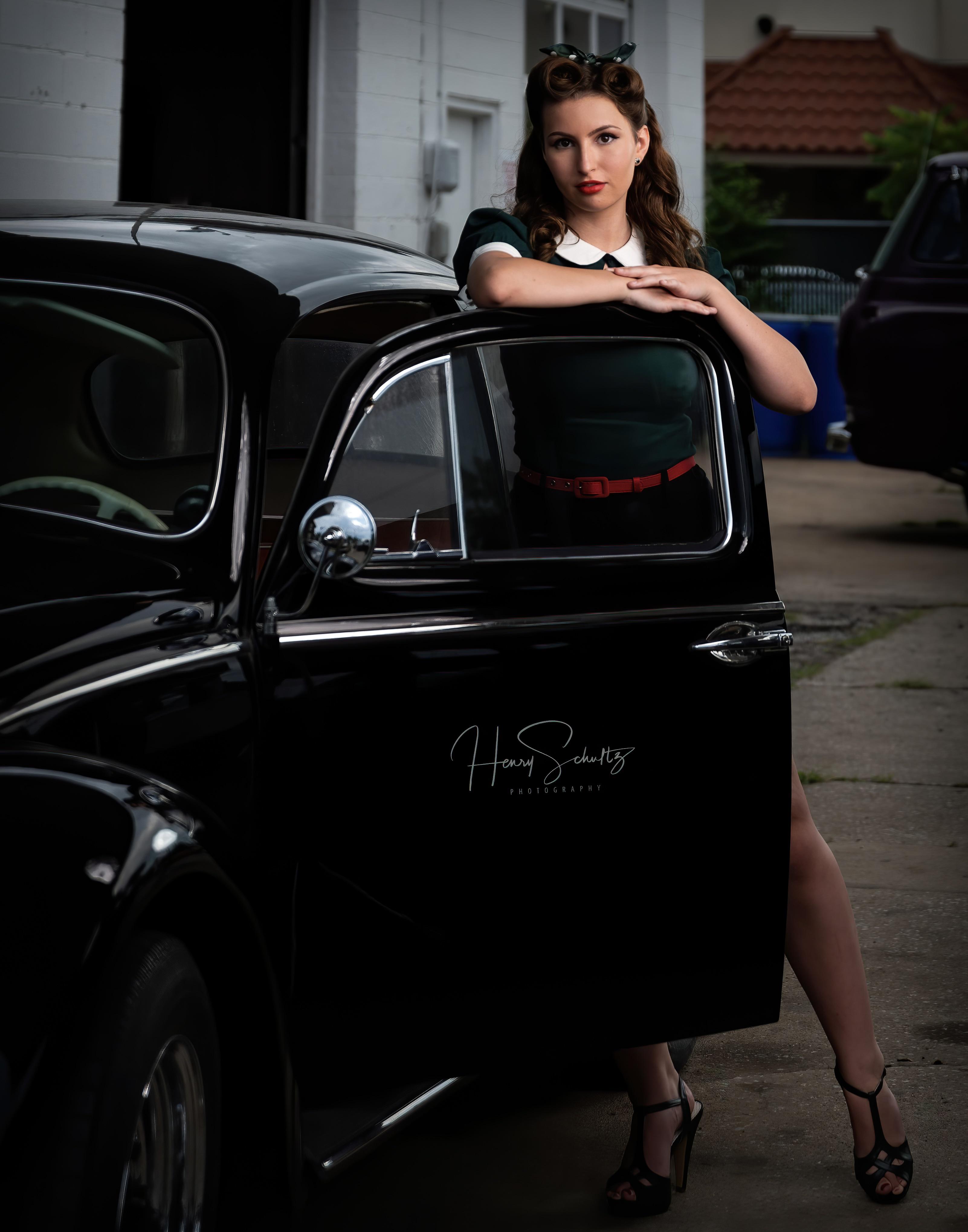 Retro cars are always my favorite pinup prop | Scrolller