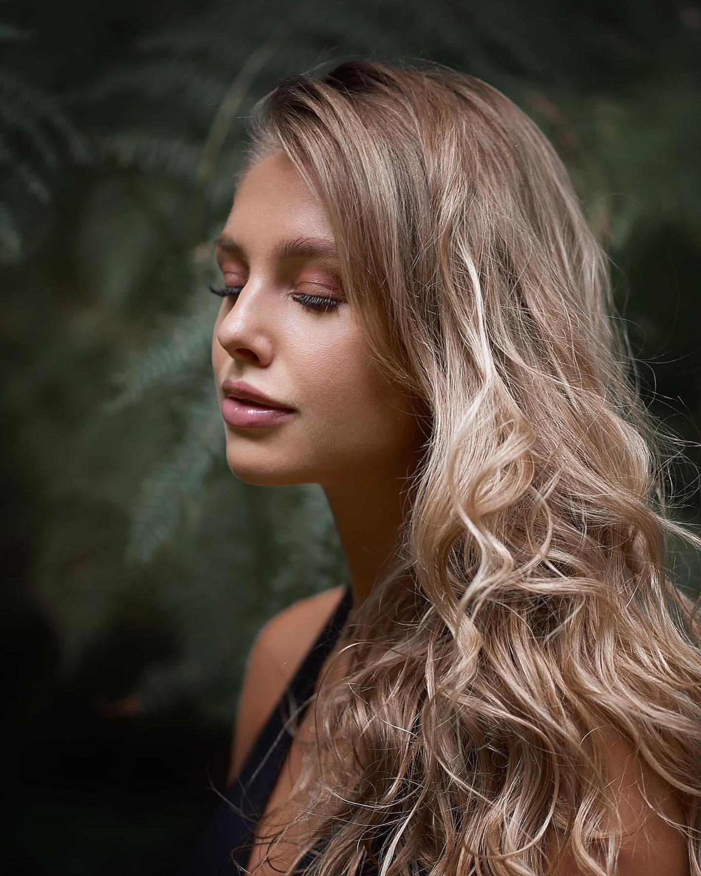 Retrospect | Scrolller