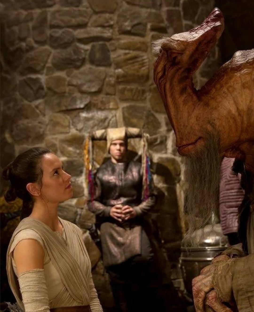 Rey behind the scenes | Scrolller