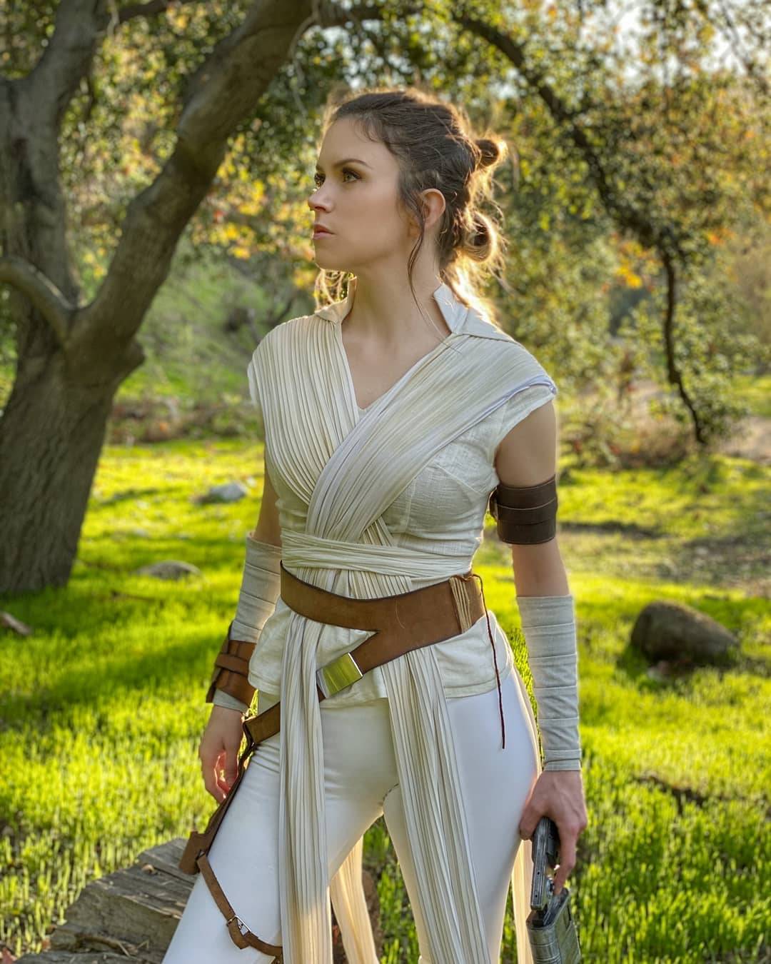Rey by armoredheartcosplay | Scrolller