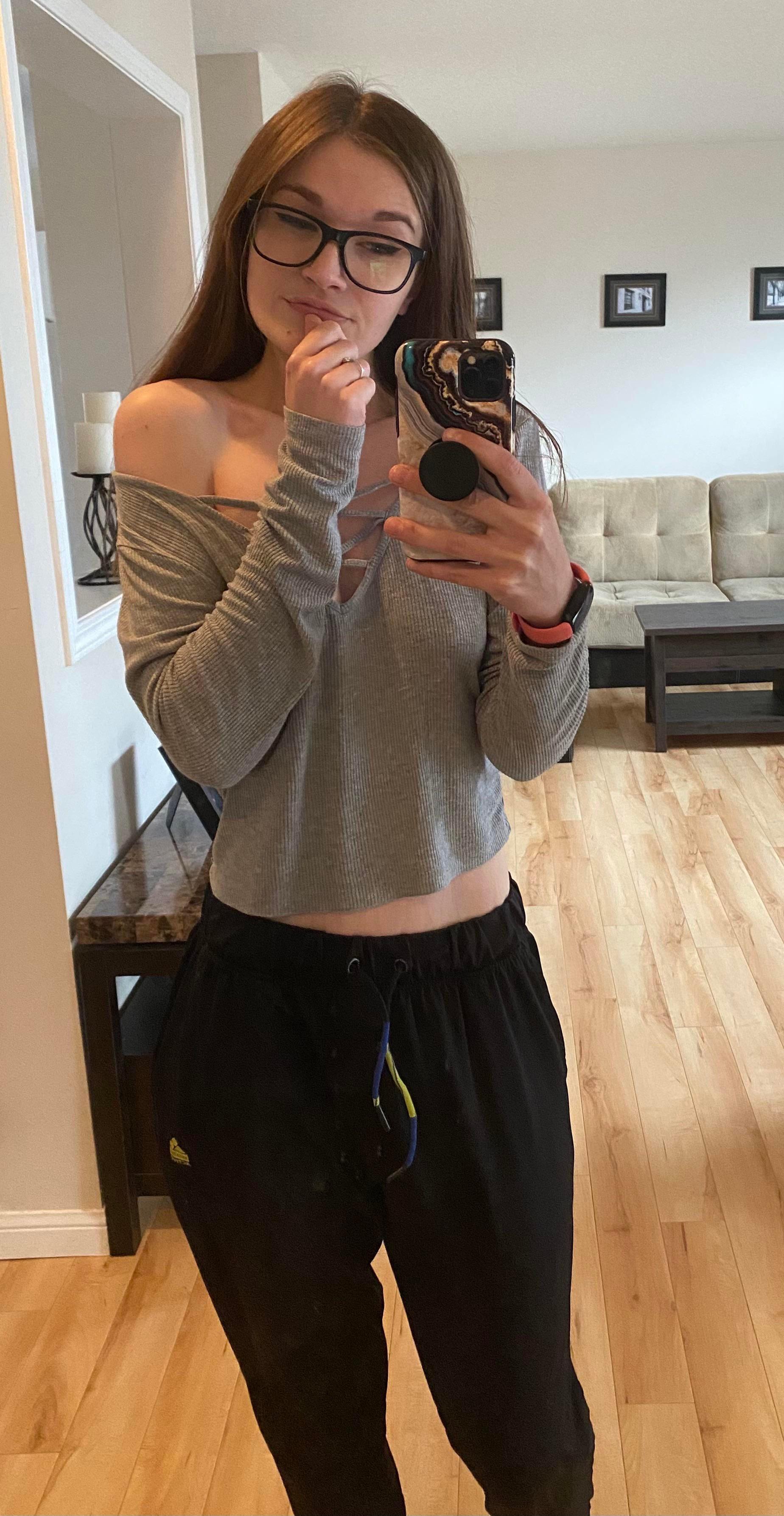 Definitely wearing a bra😉 | Scrolller