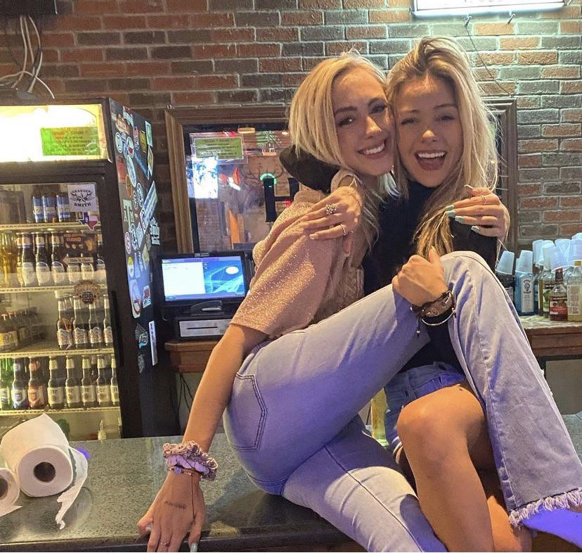 Riley or Brooke | Scrolller