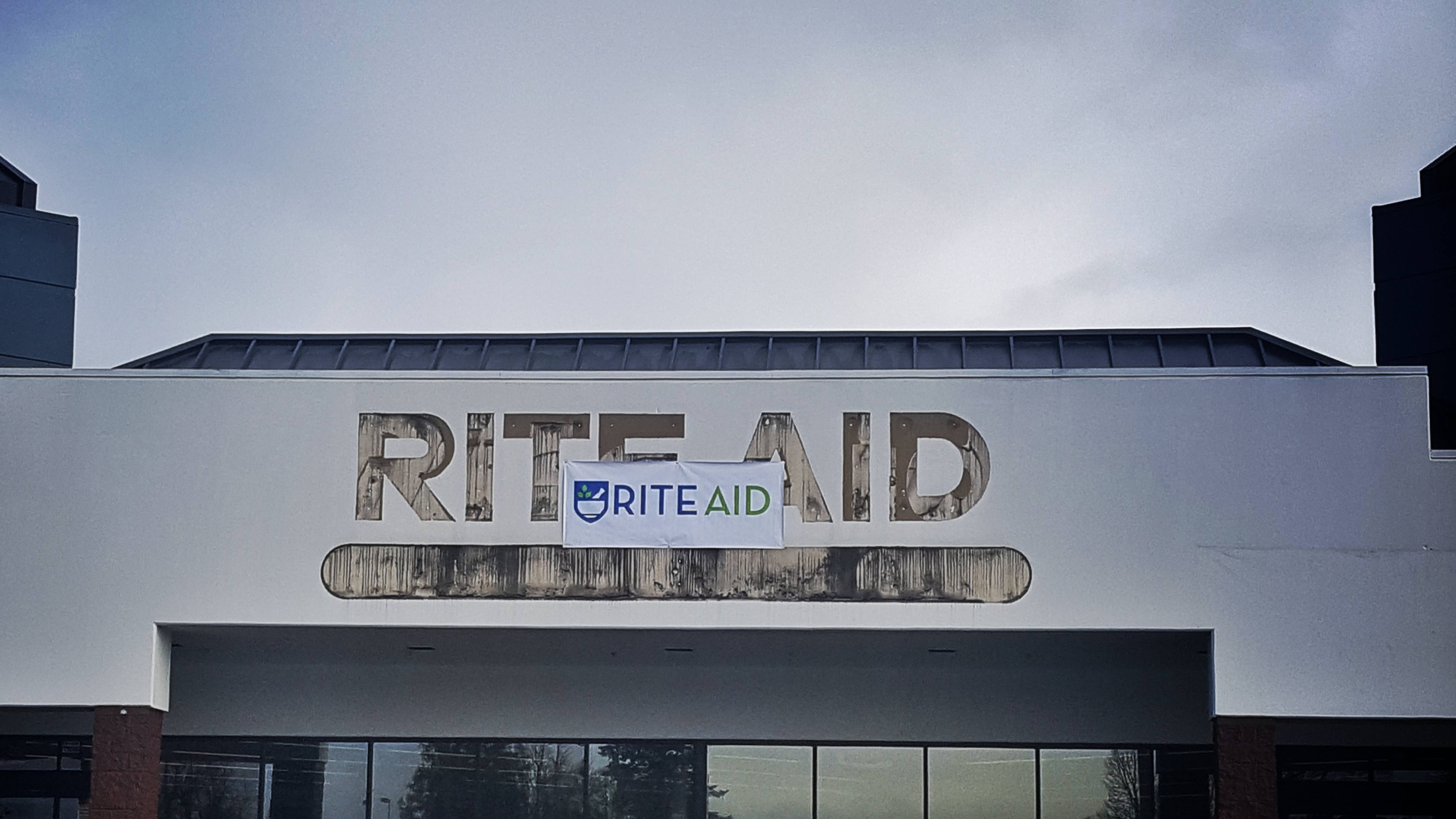 Rite Aid and their professional signage | Scrolller