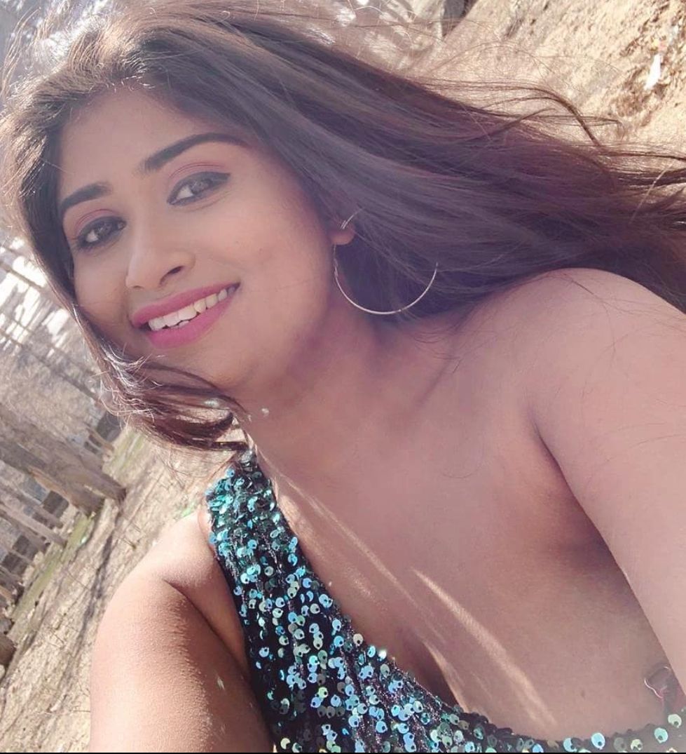 Riya Sarkar | Scrolller