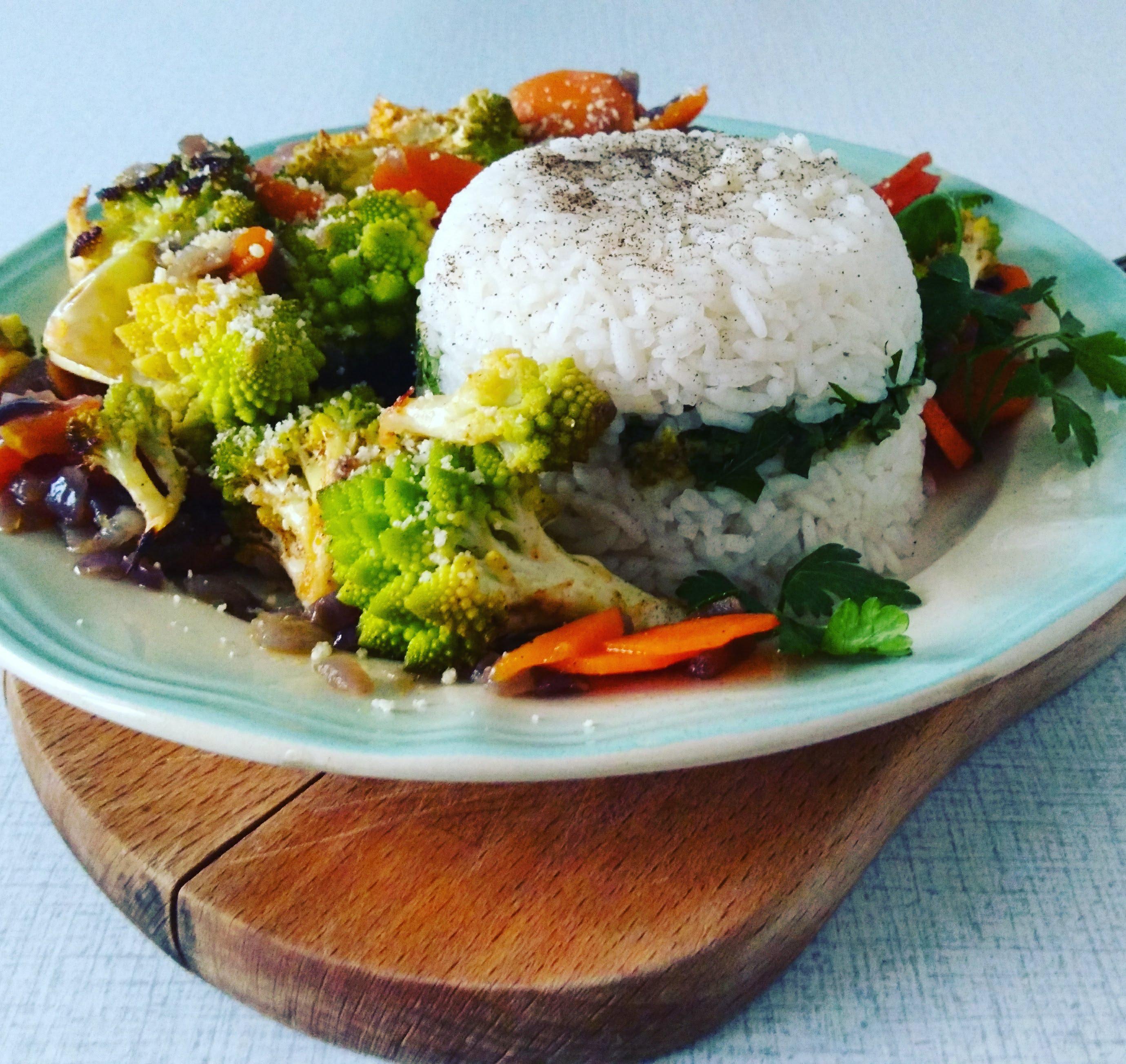 Roasted Romanesco broccoli with other vegetables and rice 👀 | Scrolller