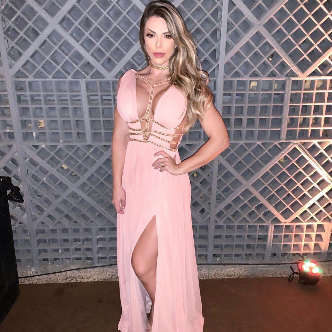 Roberta Zuniga | Scrolller