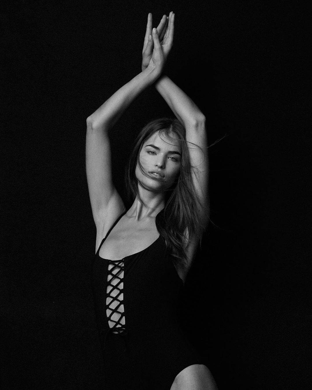 Robin Holzken | Scrolller