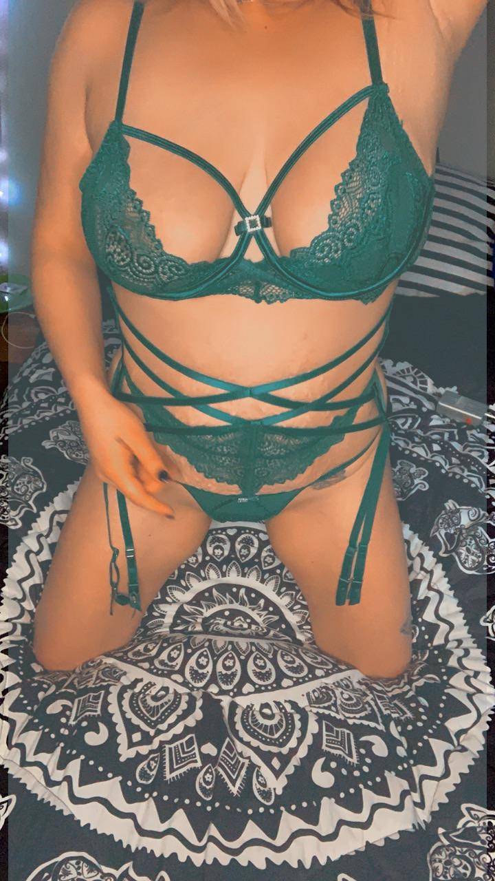 Rocking the straps | Scrolller