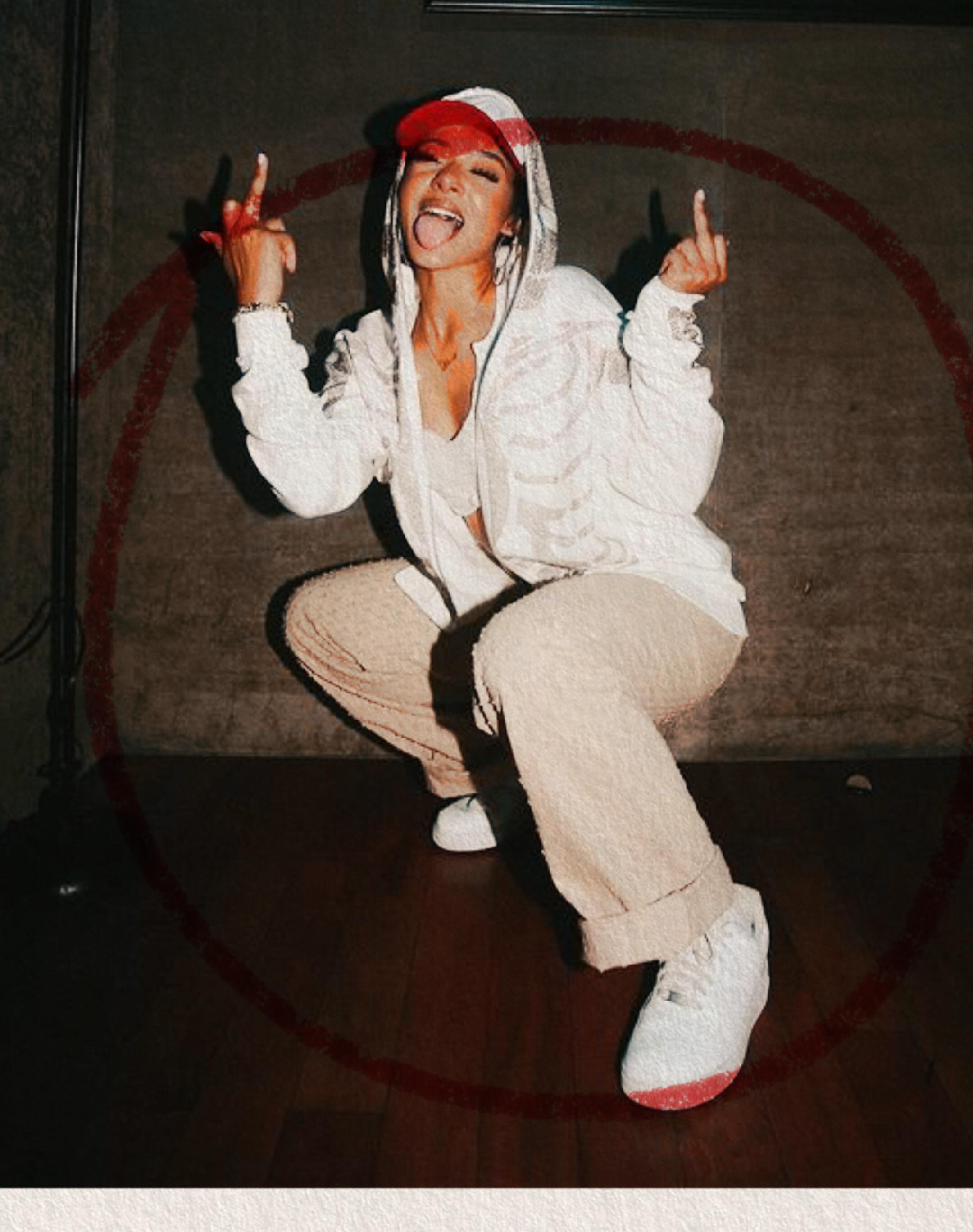 Rockstar Emaza | Scrolller