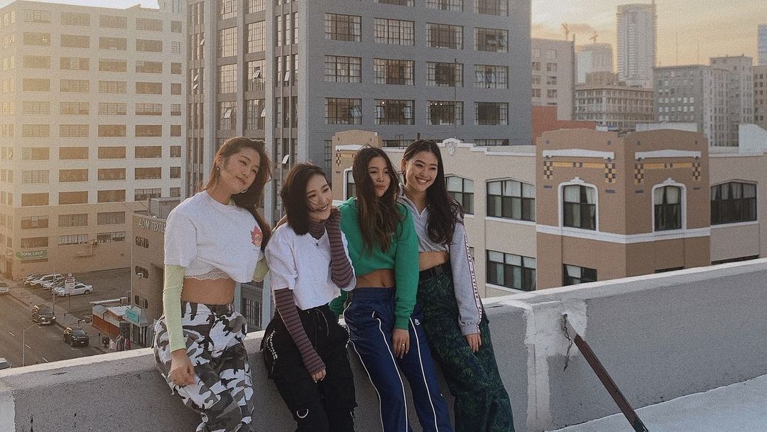 Rooftop cuties | Scrolller