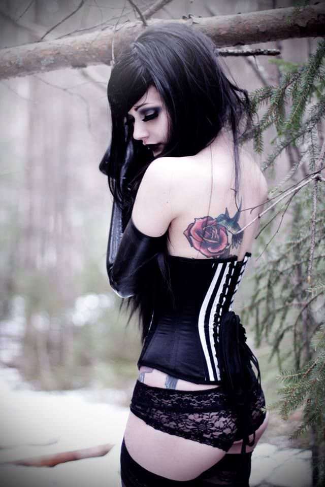 Rose Tattoo | Scrolller