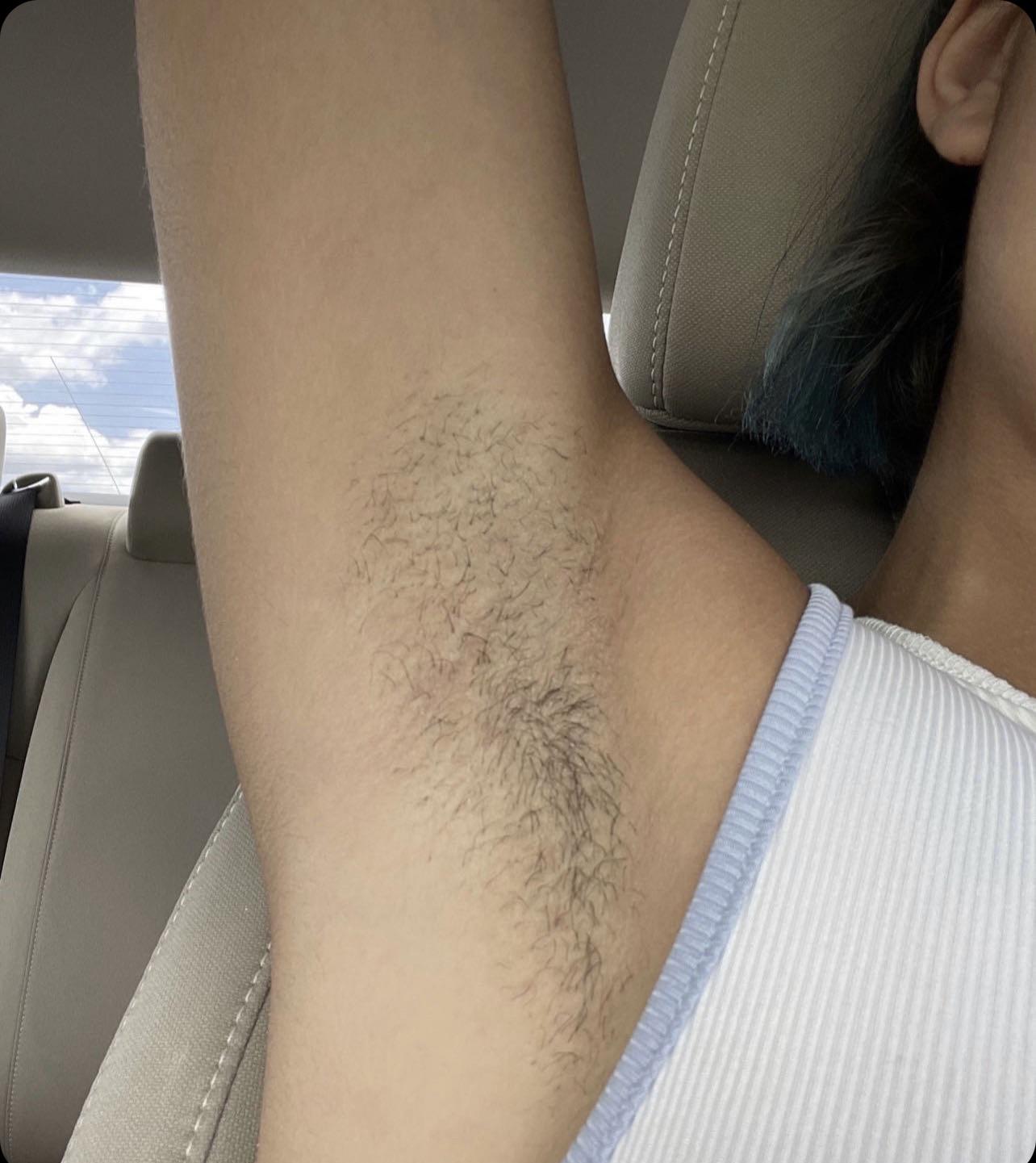 Roxiesinner armpit | Scrolller