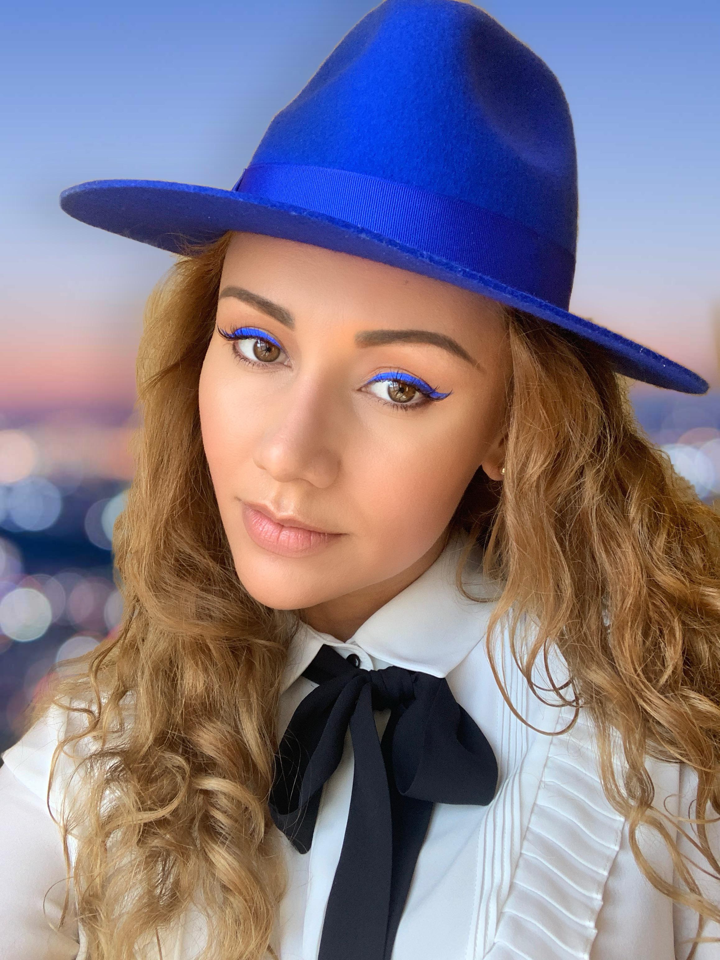 Royal Blue Vibez 💙 | Scrolller