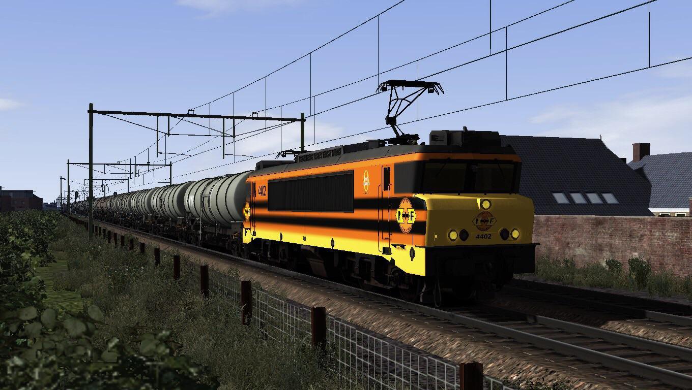 RRF 4402 with an ammonia train | Scrolller
