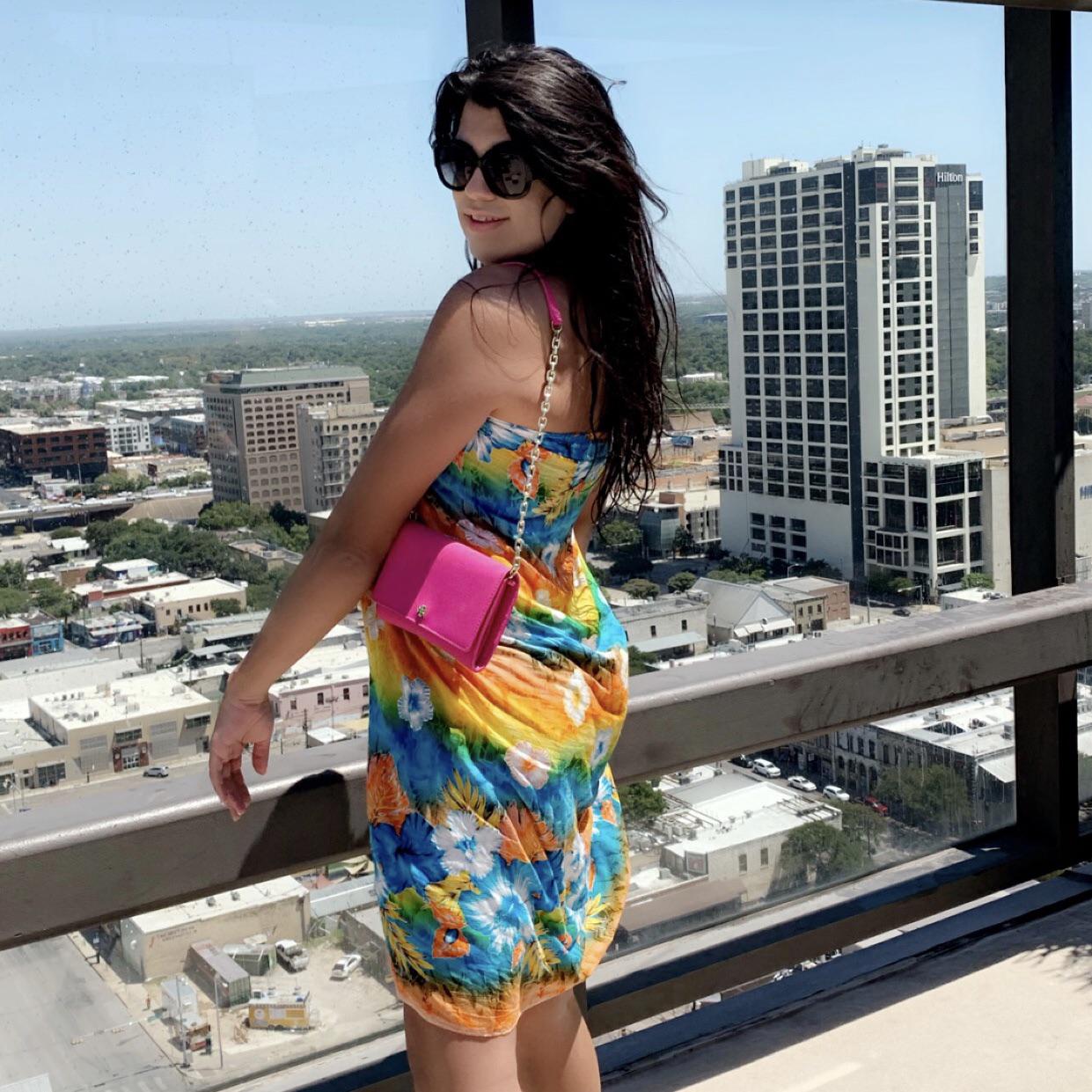 Rub some sun screen on me ? | Scrolller