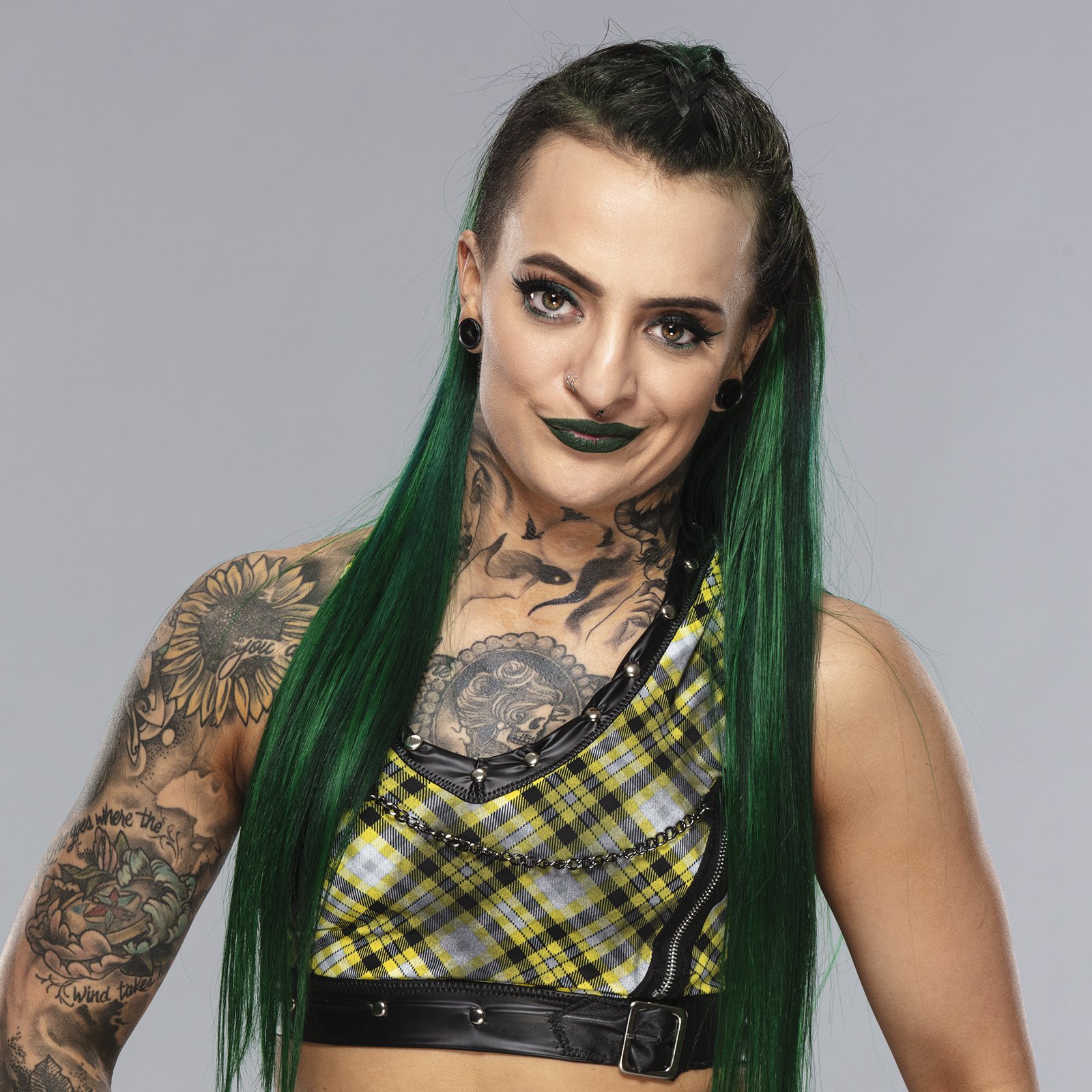 Ruby Riott 😍 | Scrolller