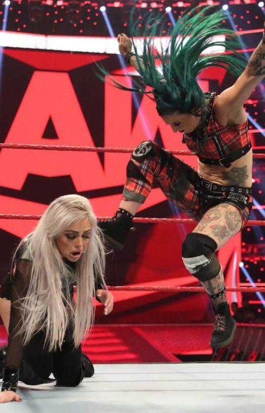 Ruby stomping on poor Liv | Scrolller