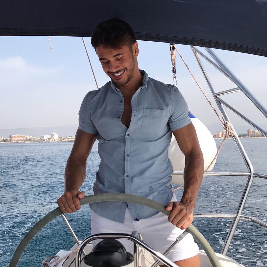 Rude and rudder | Scrolller