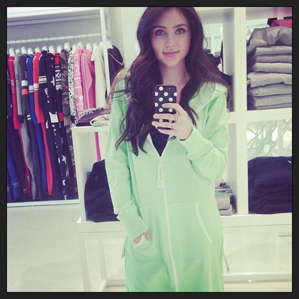 Ryan in her new onesie | Scrolller