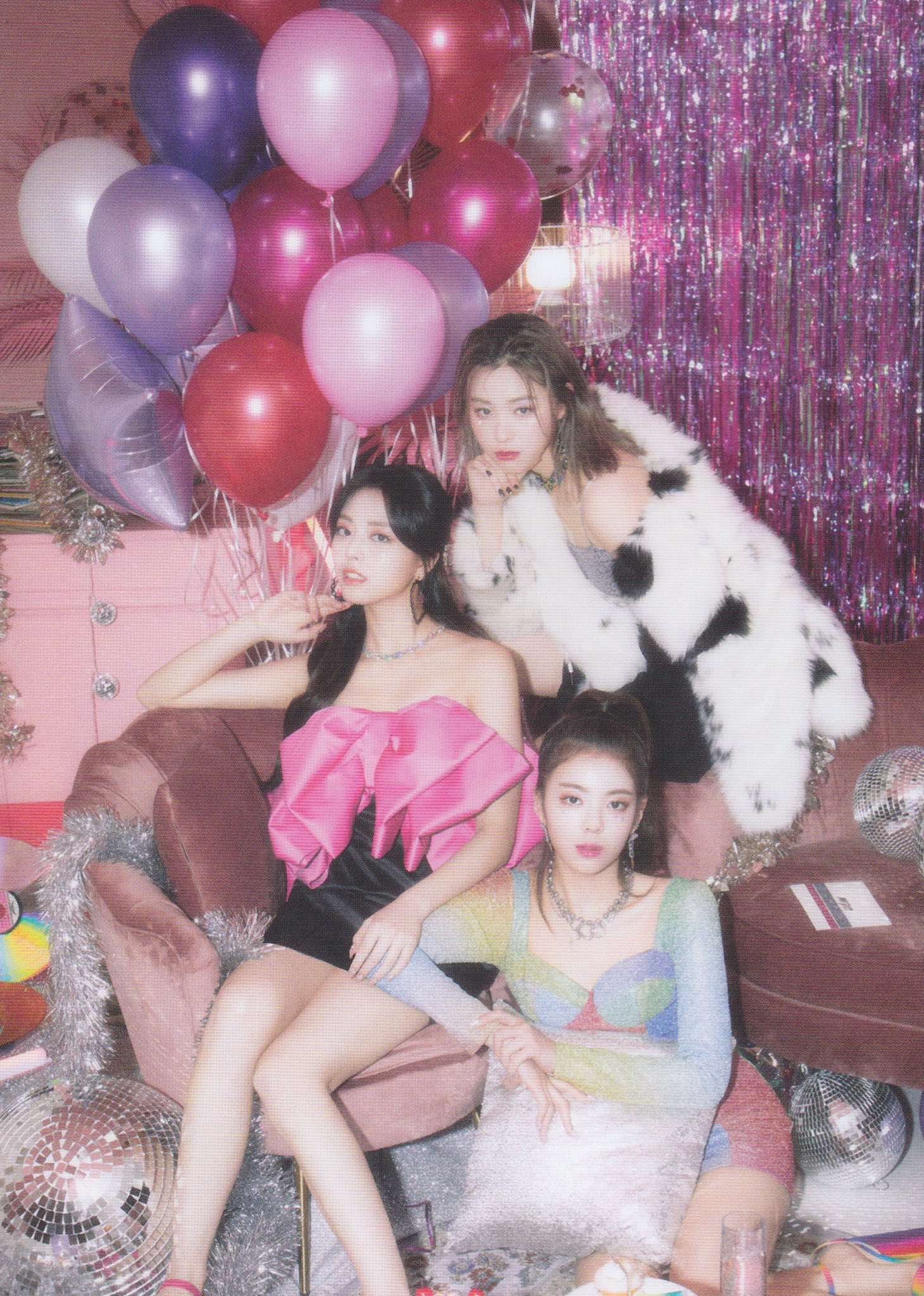 ryujin, lia and yuna | Scrolller