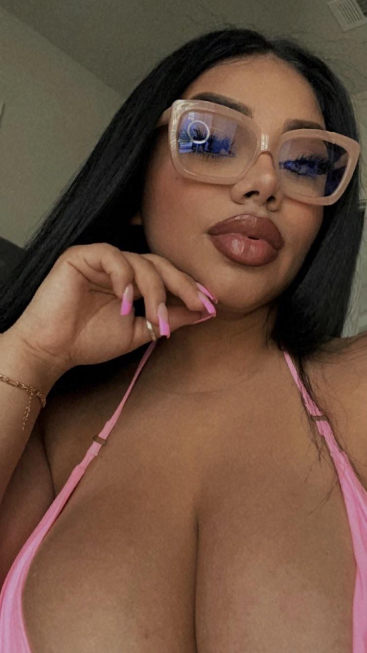 S|utty boricua mama 🇵🇷 | Scrolller