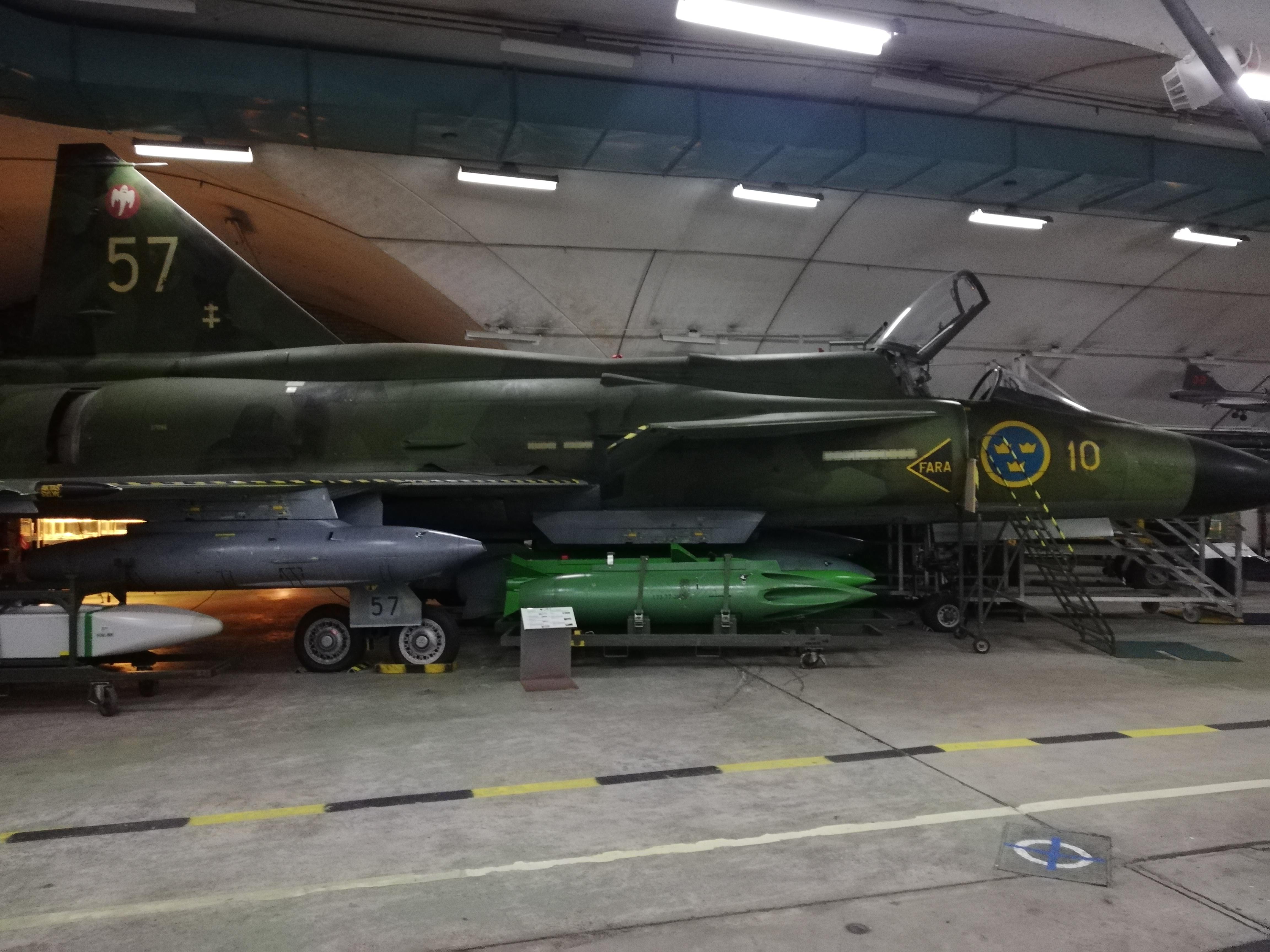 Saab viggen 2 | Scrolller