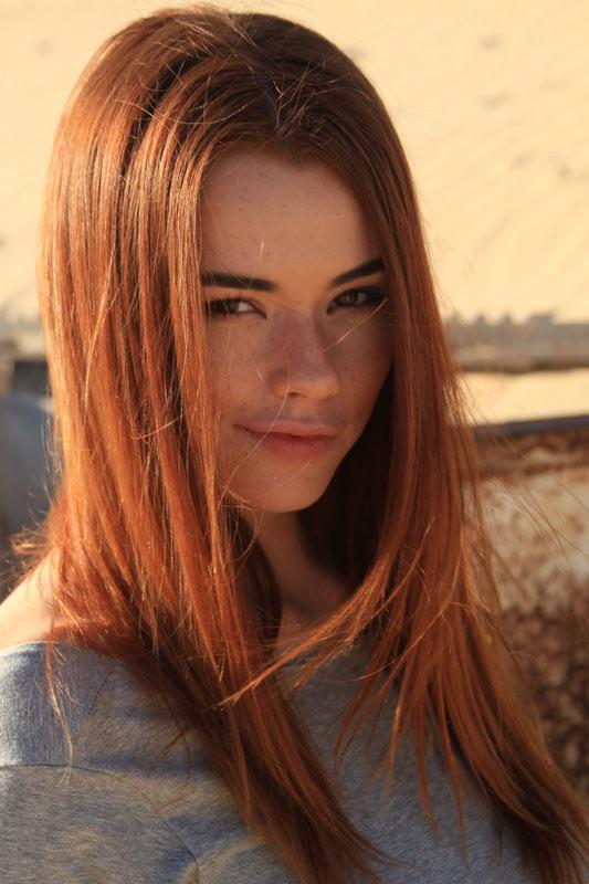 Sabrina Lynn Scrolller