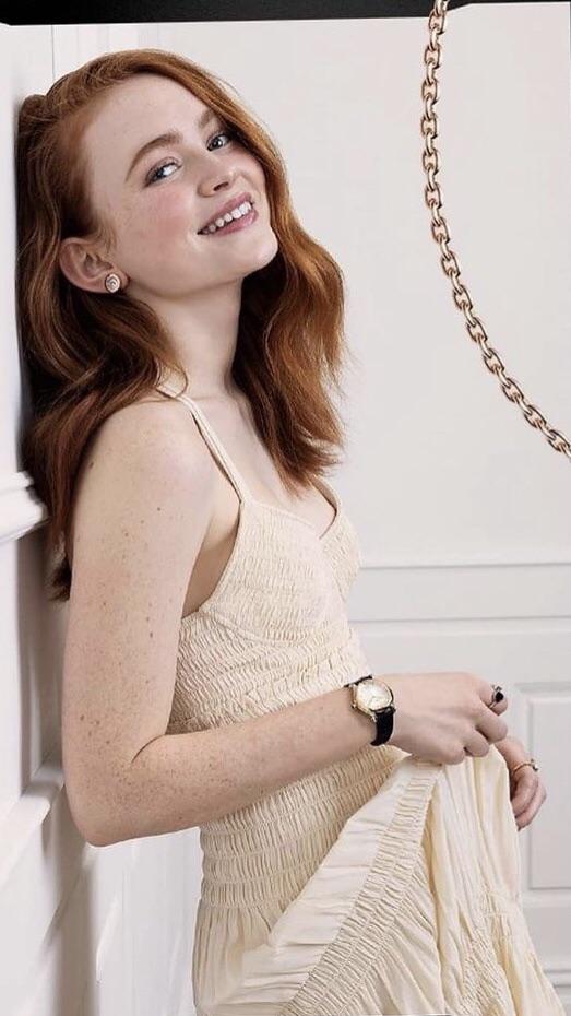 Sadie Sink Scrolller
