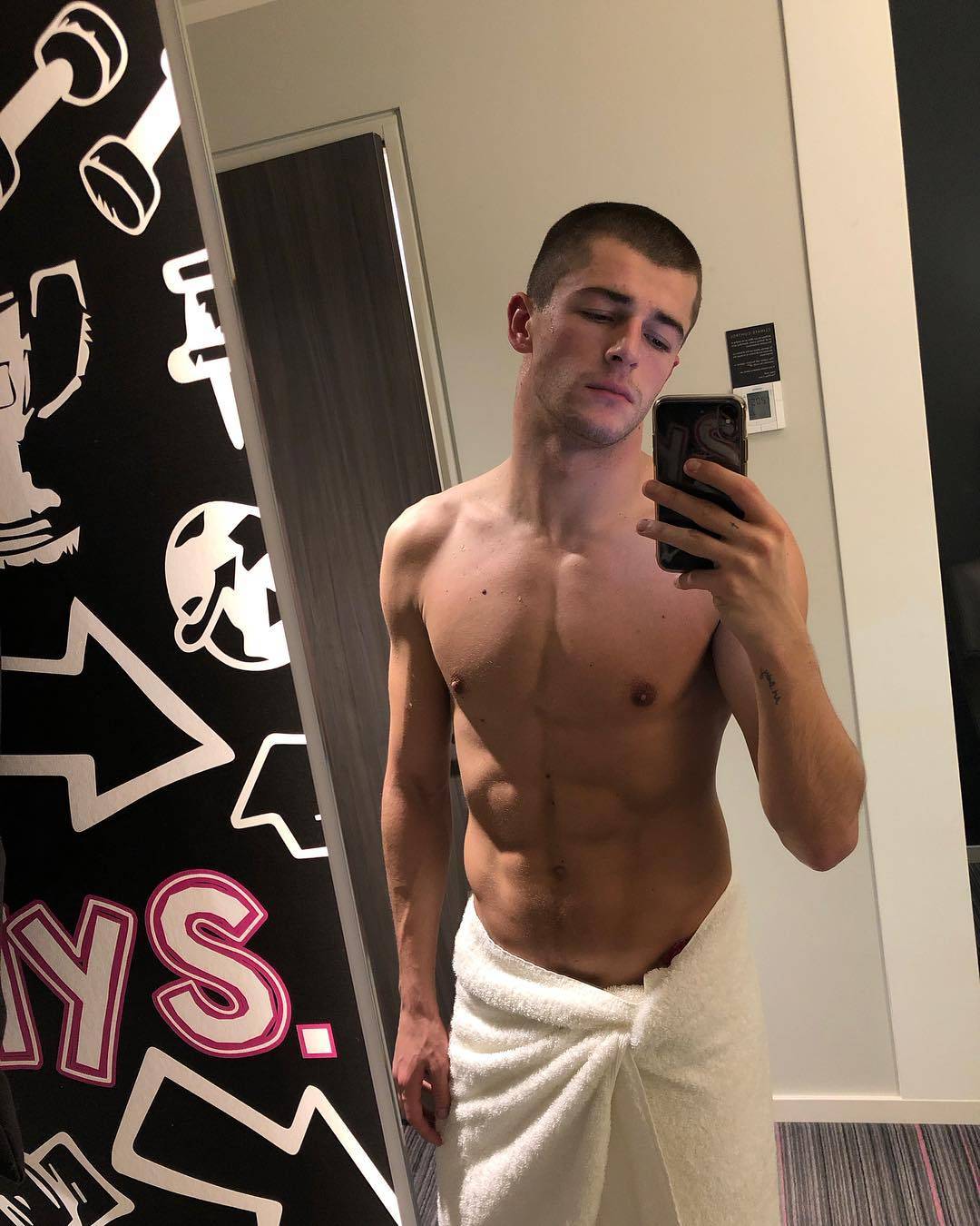 Sam Salter | Scrolller