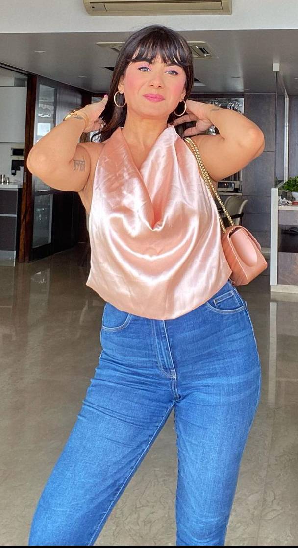 Samidha Singh | Scrolller