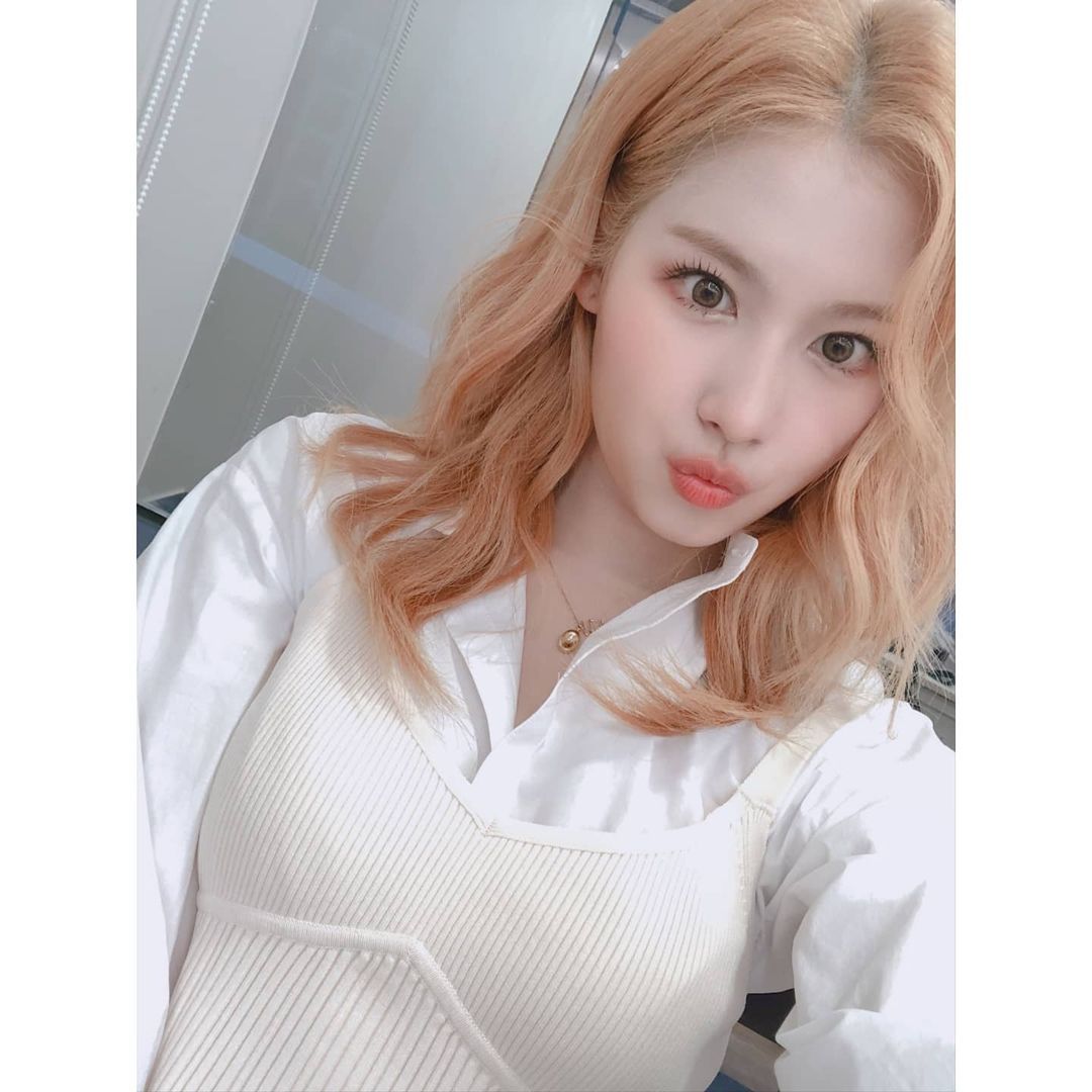Sana | Scrolller