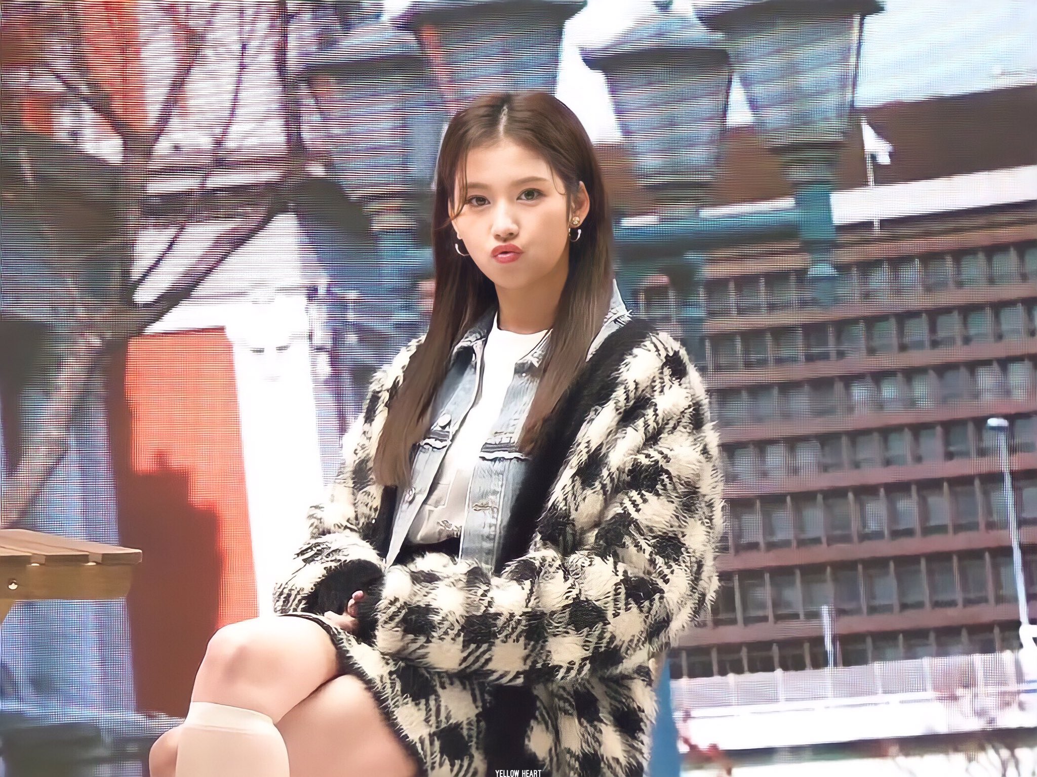 Sana pout | Scrolller