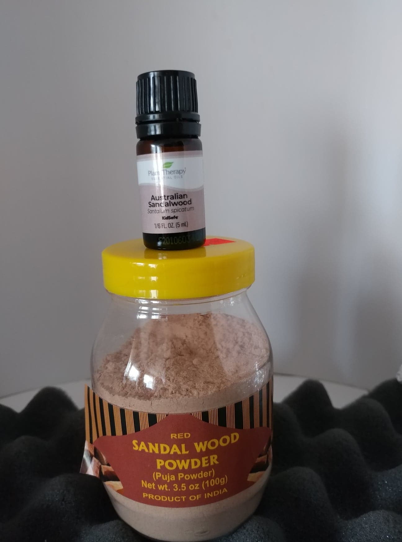 sandalwood powder | Scrolller