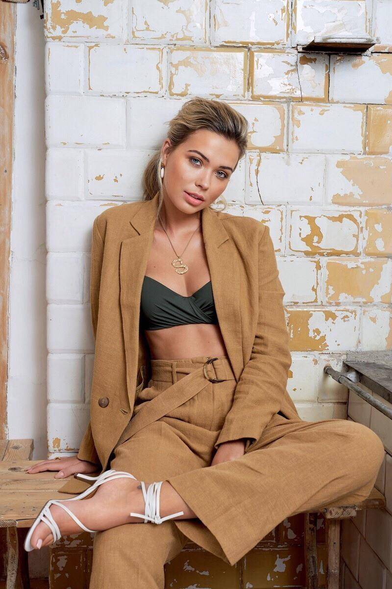 Sandra Kubicka | Scrolller