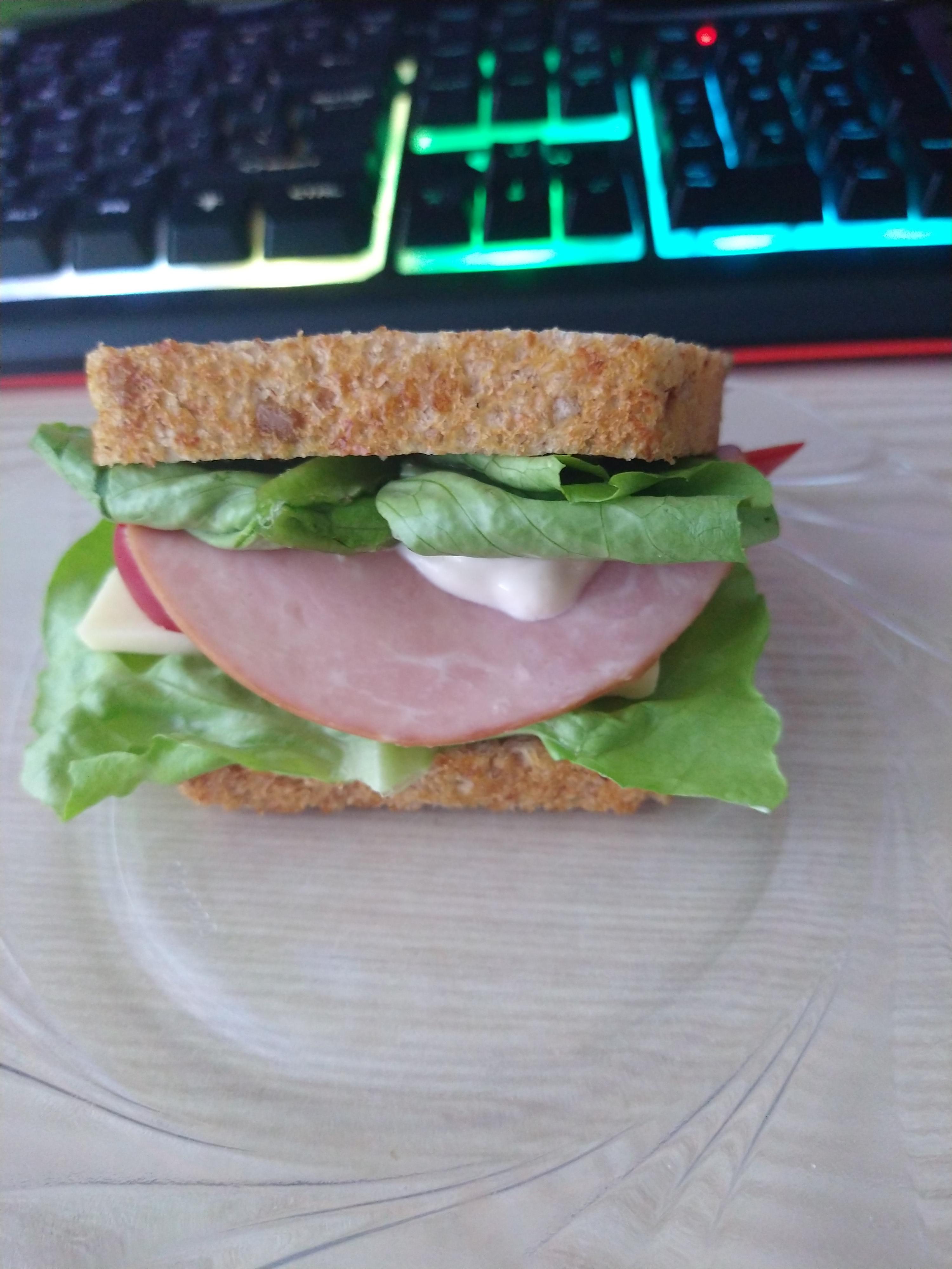 Sandwitch | Scrolller