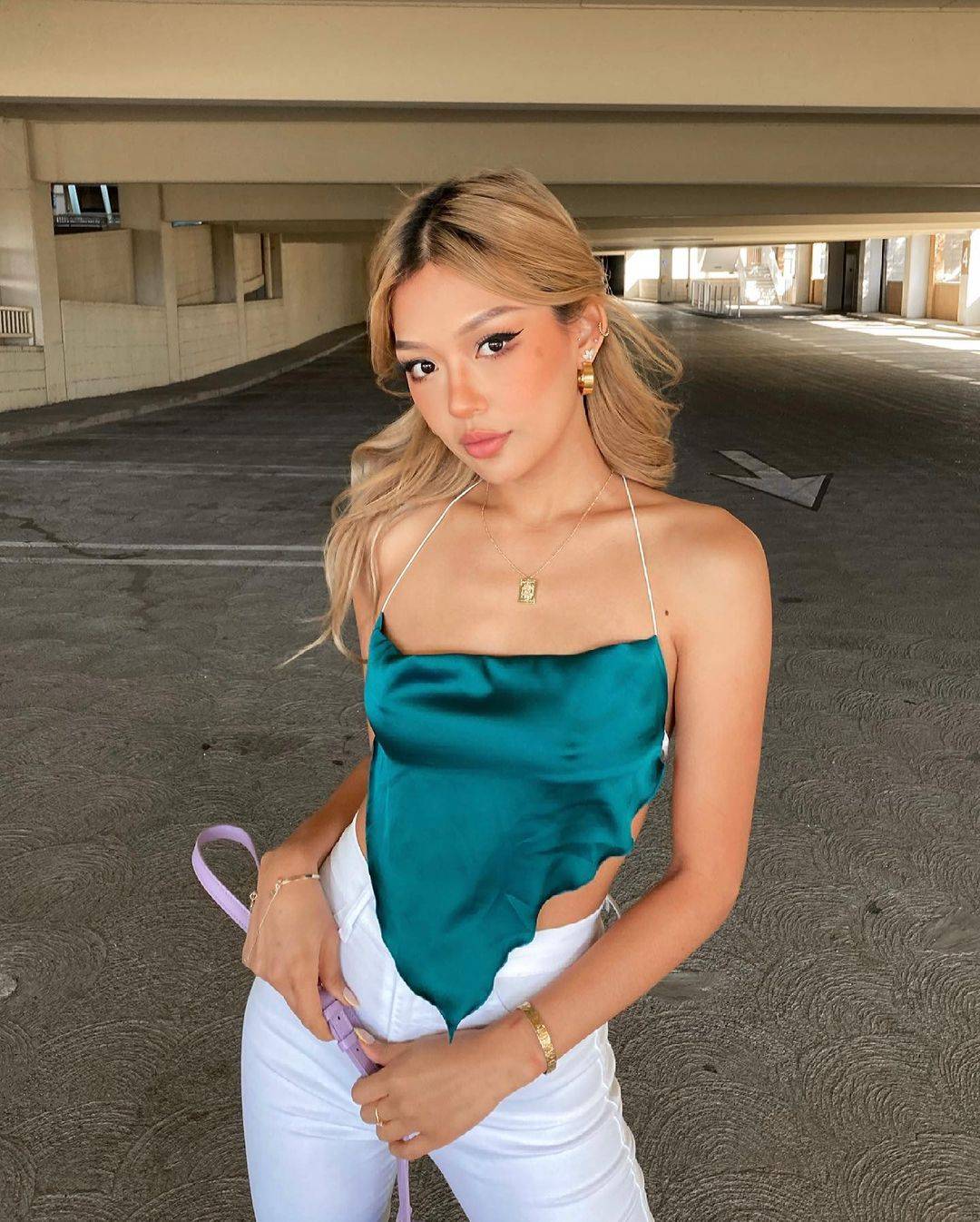 Sangyay (irtr) | Scrolller