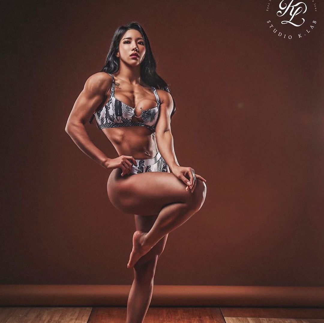 @sara_c2_ | Scrolller