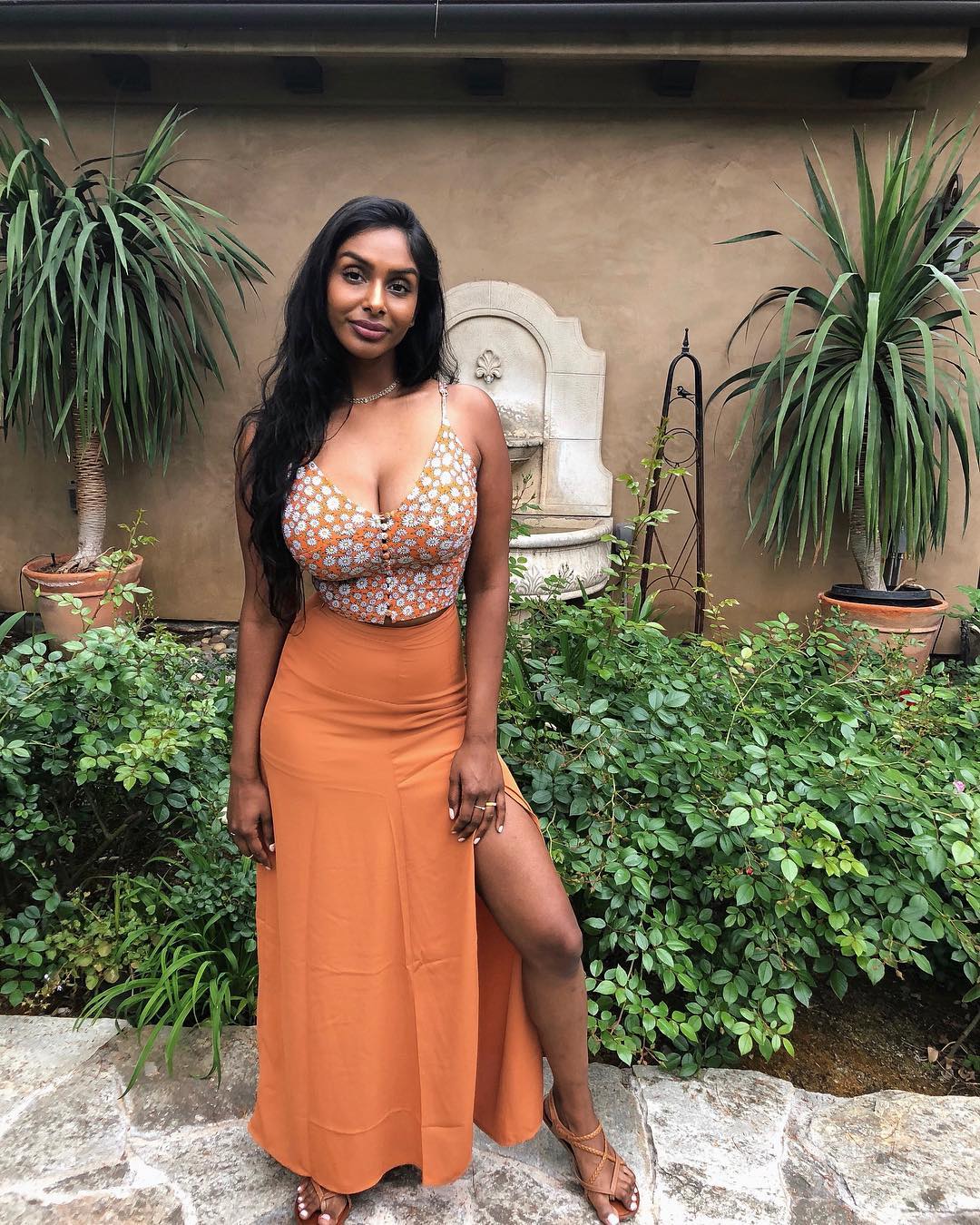 Sarah Mak | Scrolller