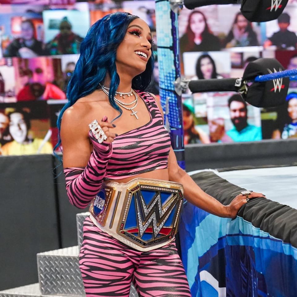 Sasha Banks | Scrolller