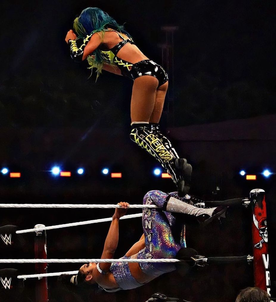 Sasha Banks and Bianca | Scrolller