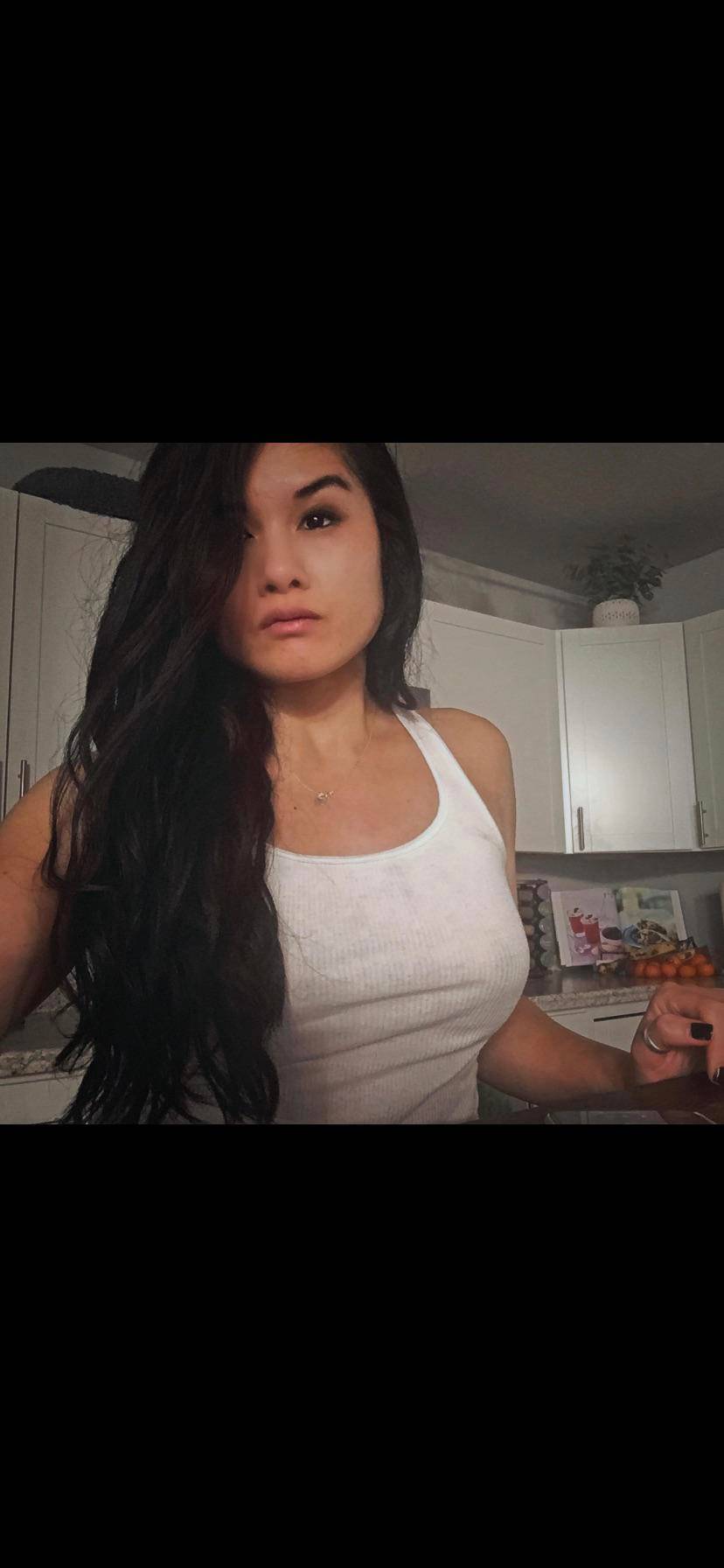 Saturday night home body ☺️ | Scrolller