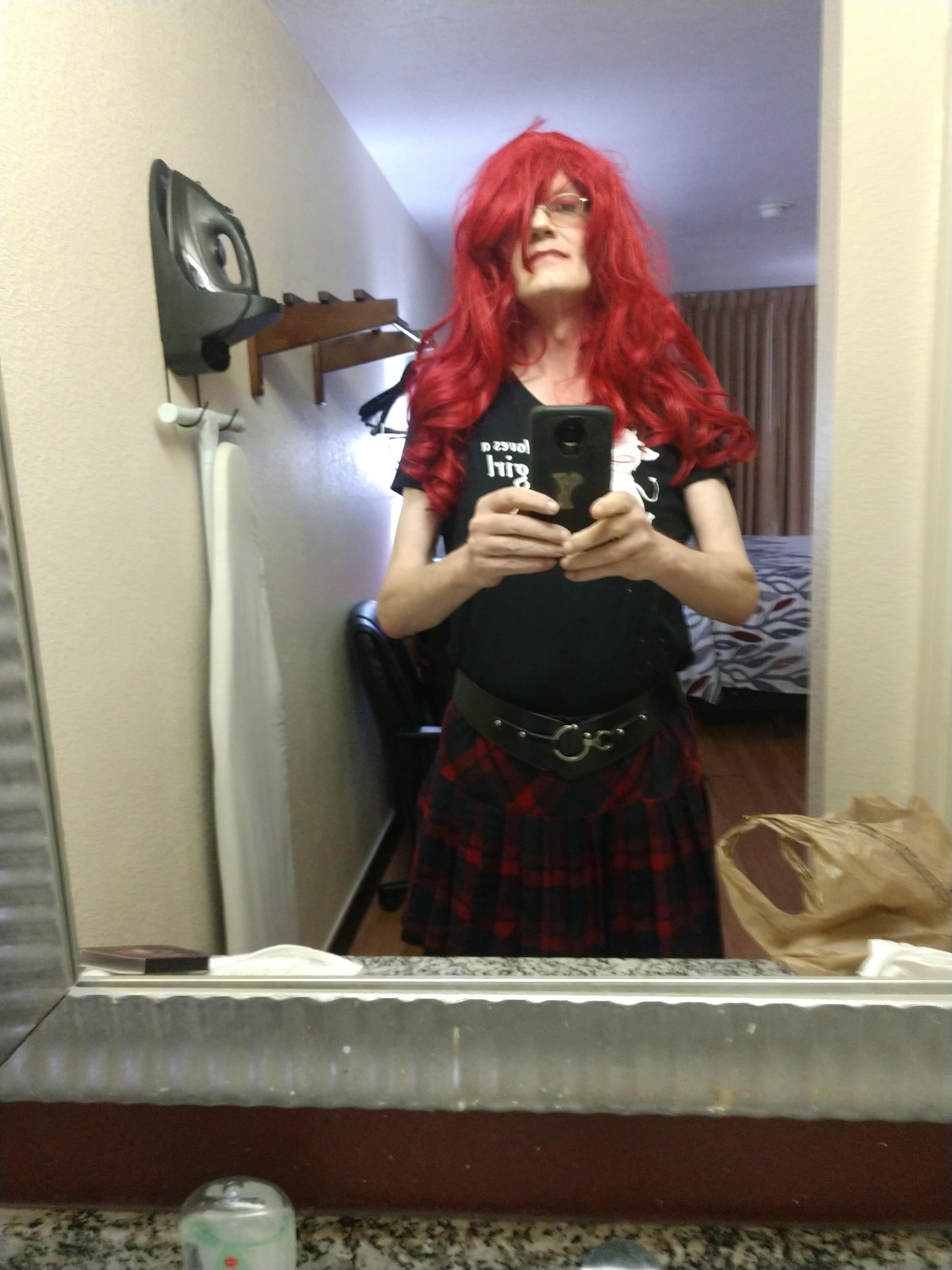 How do I look? ☺️ | Scrolller