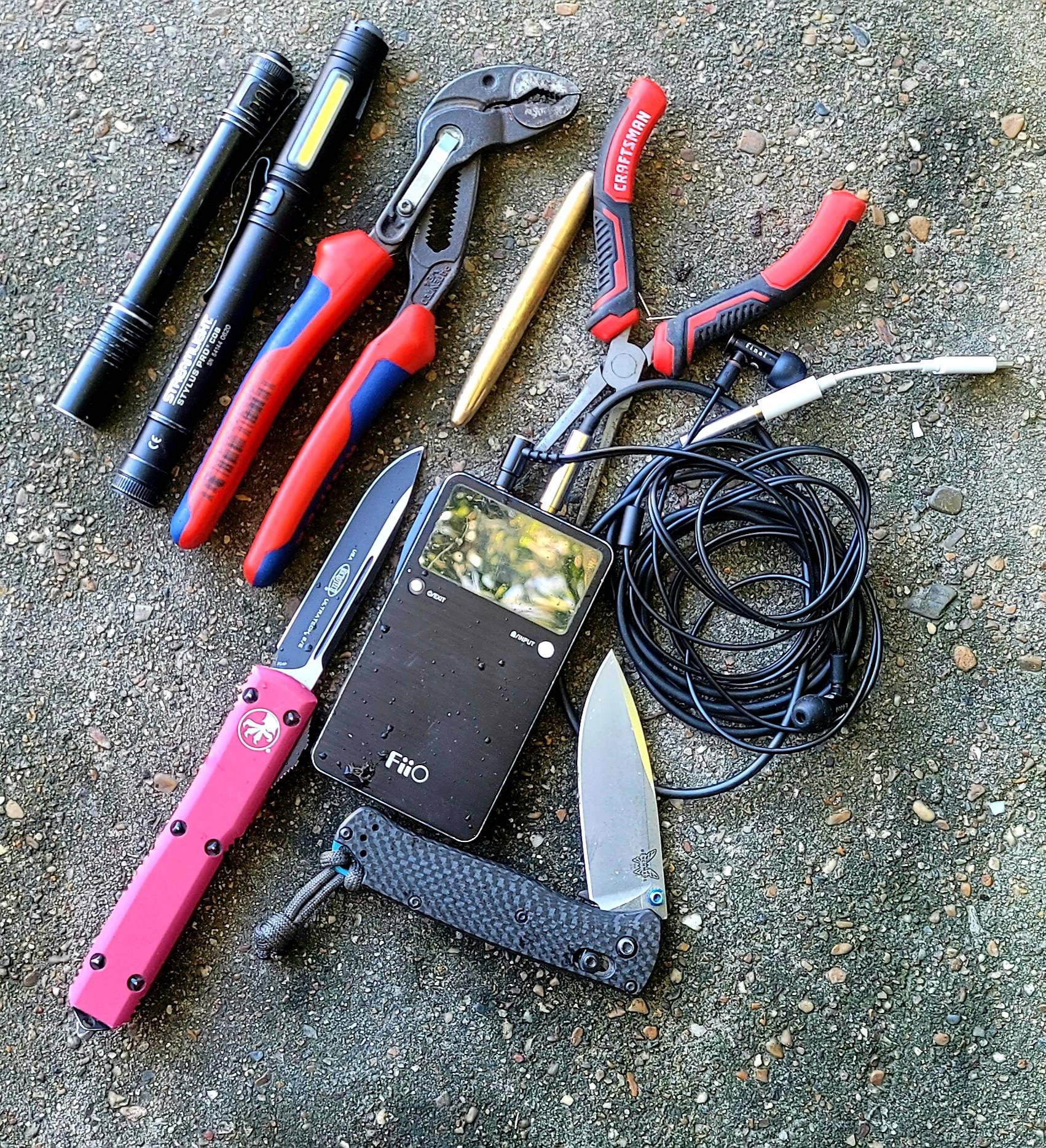 Saturday work carry | Scrolller