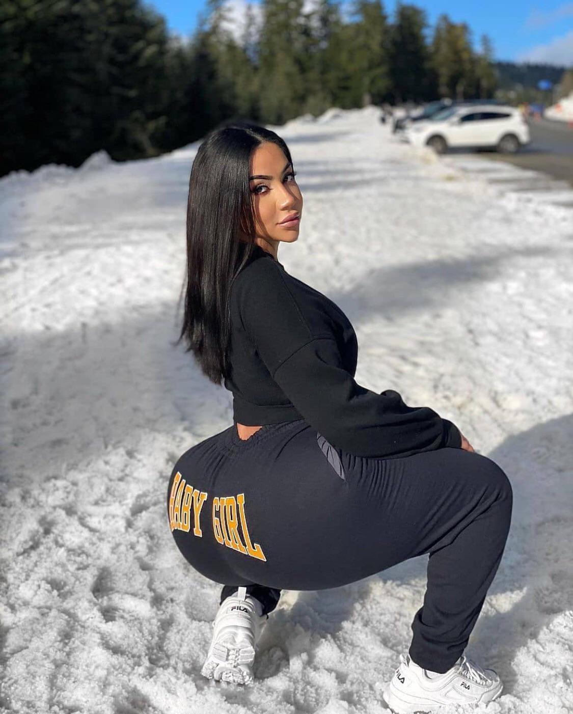 Sauce? Who this Instagram Model? What’s her @? What’s her name? | Scrolller