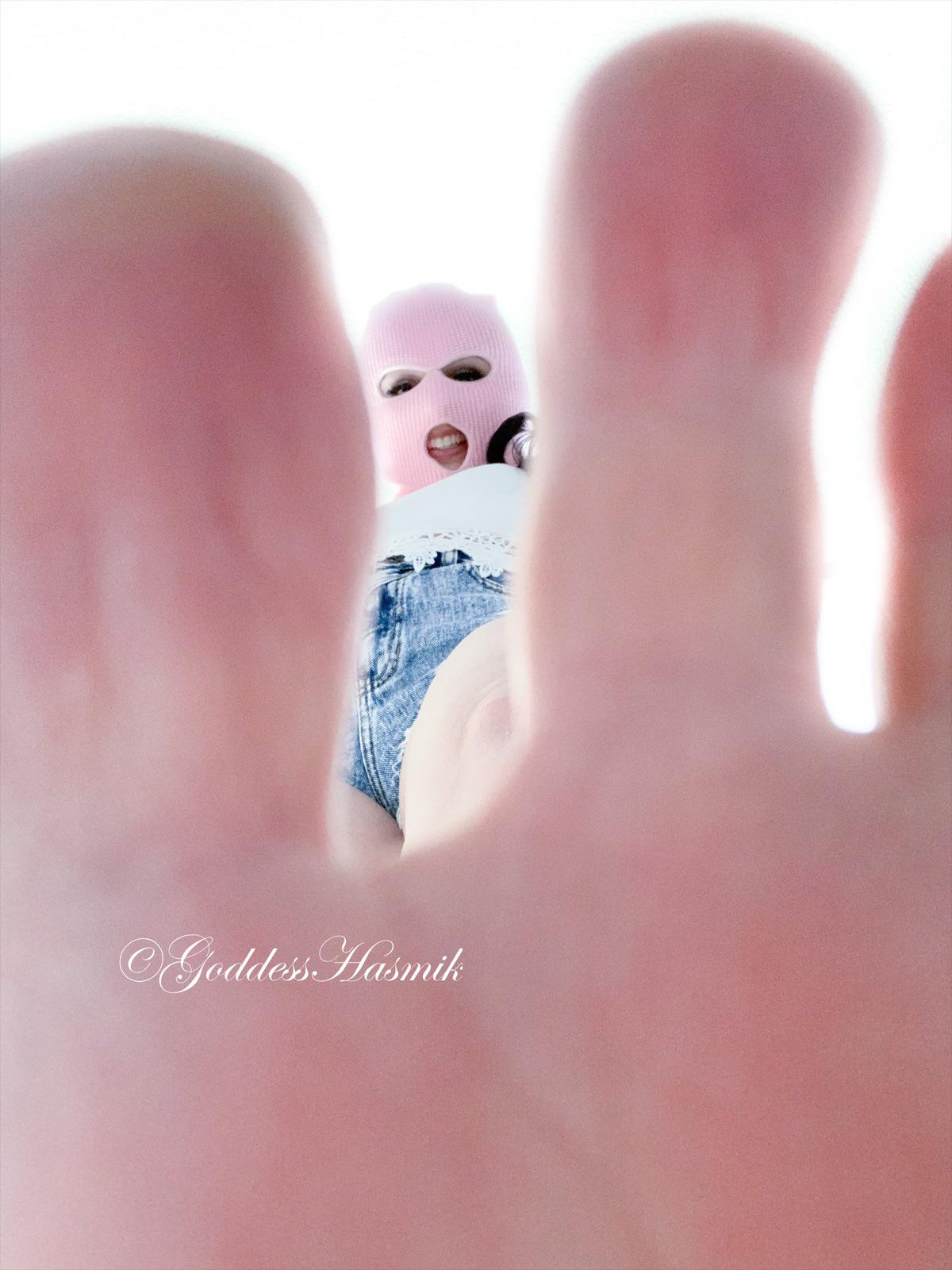 Say goodbye little bug | Scrolller