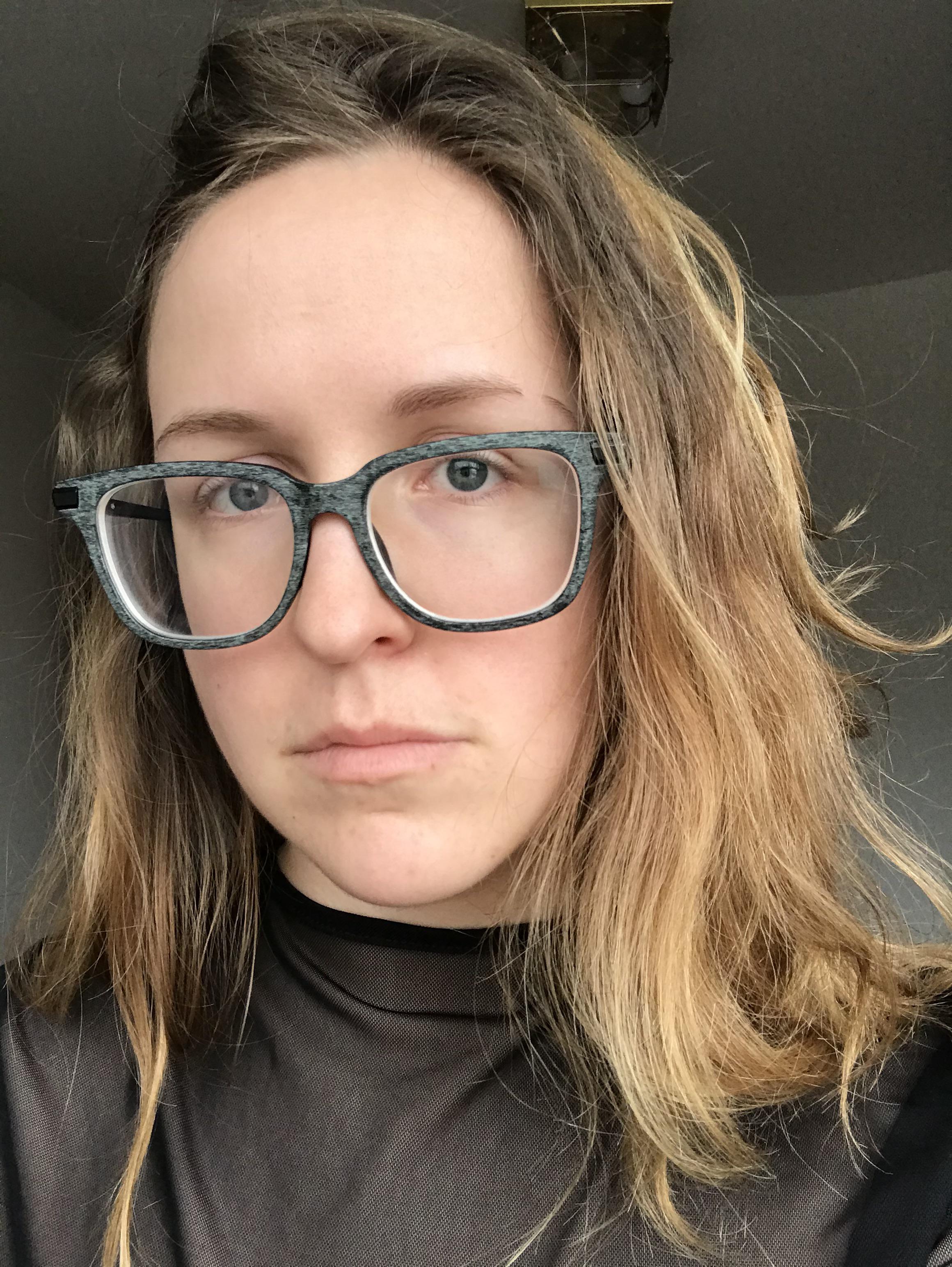 за что ты ждёшь? say hello to your queen. | Scrolller