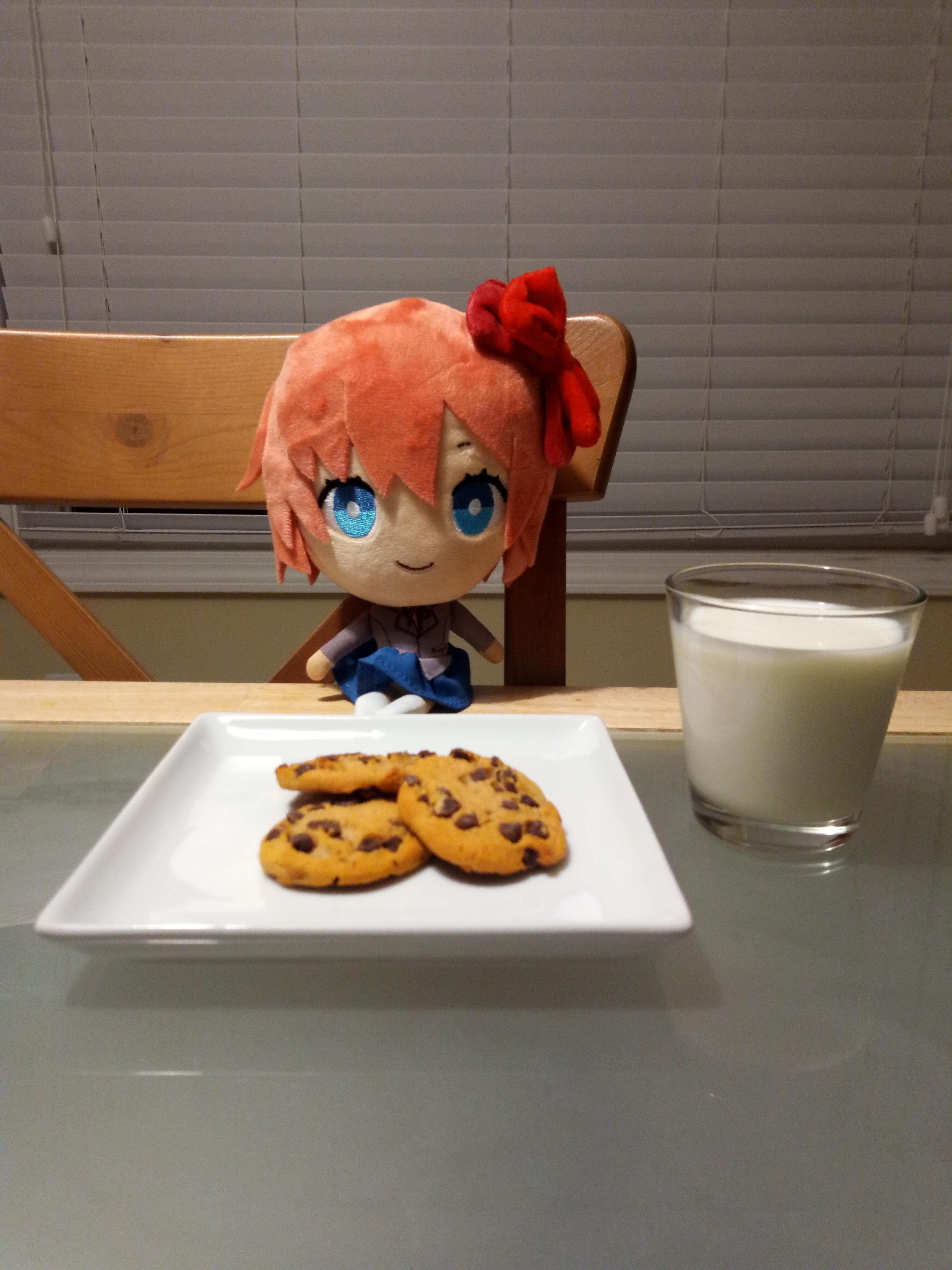 Sayori Snacking On Chips Ahoy Cookies And Milk | Scrolller