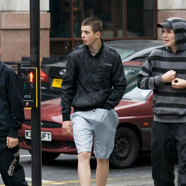 Scratching balls | Scrolller