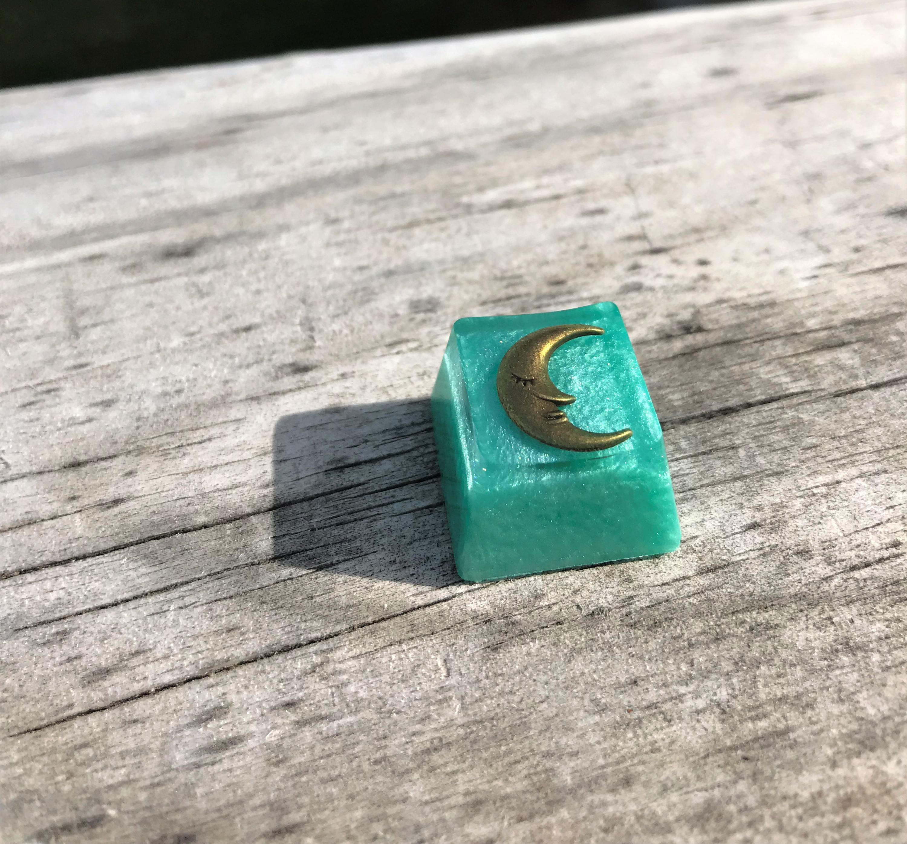 Seafoam Green R2 OEM Keycap with Antique Bronze Moon | Scrolller